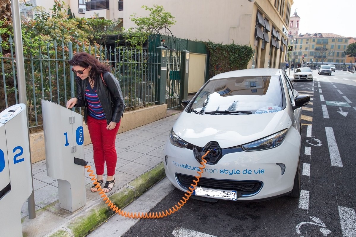 100% ηλεκτρικός στόλος αυτοκινήτων ως το 2025 στη Νορβηγία. Στην Ελλάδα ...